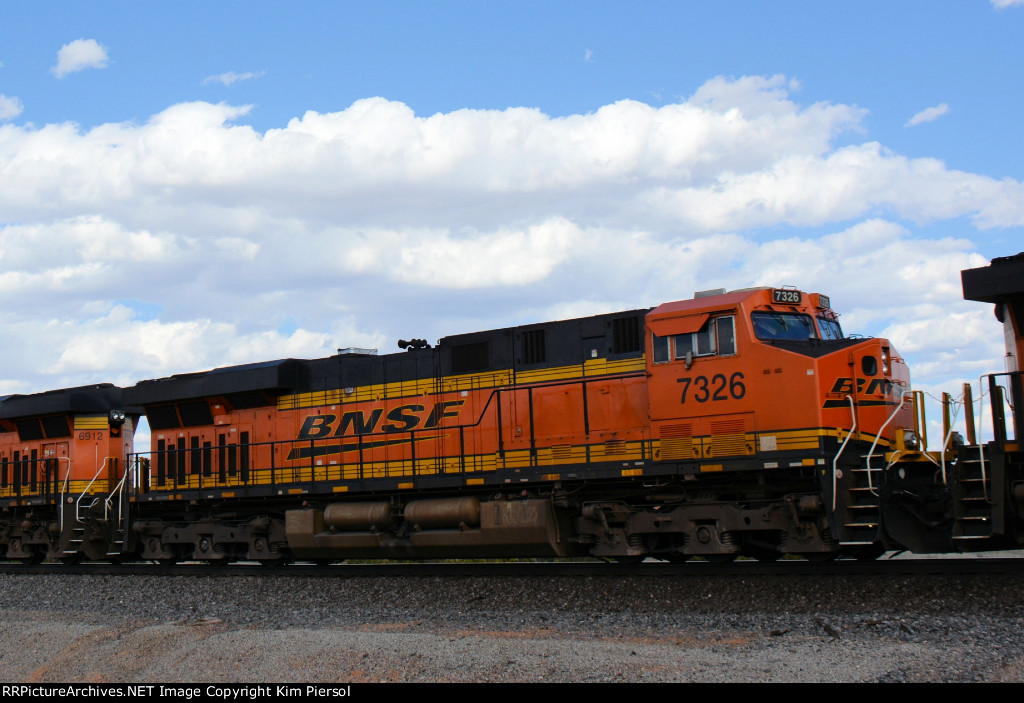 BNSF 7326